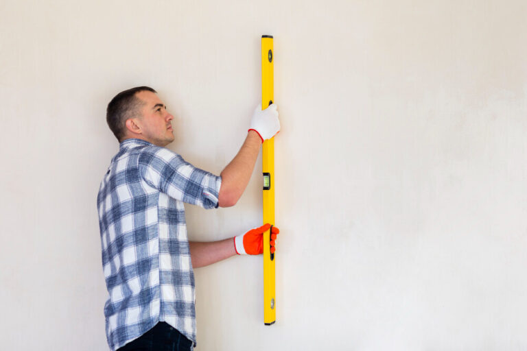 How to Use a T Square for Drywall Like a Pro